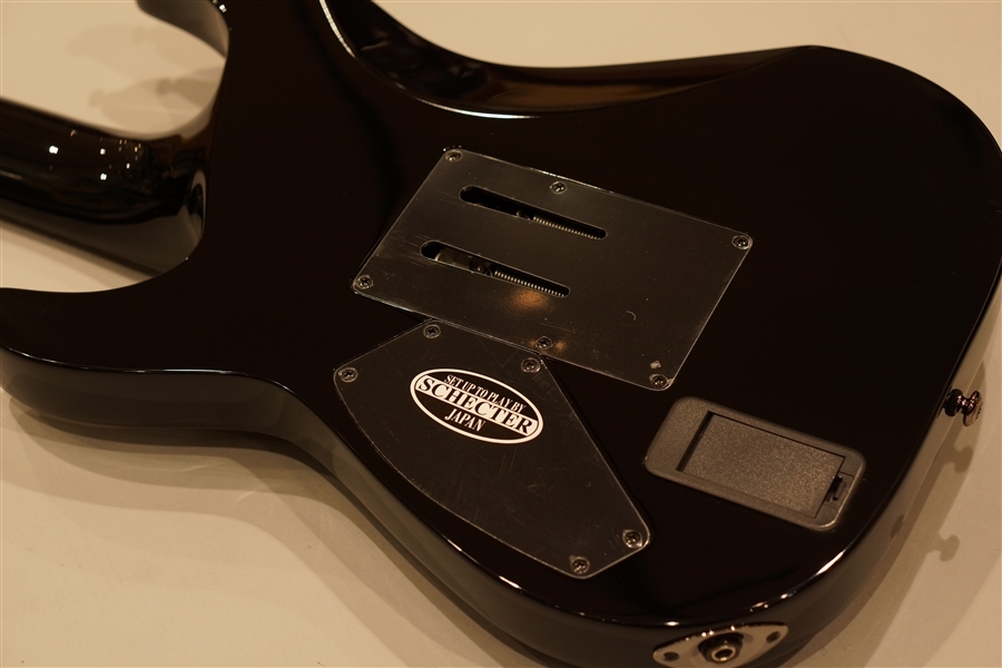 SCHECTER AD-C-7-FR-HR [HELLRAISER] - Gross Black | Blue Guitars Online ...