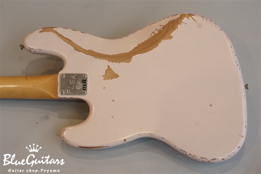 Fender FLEA JAZZ BASS - Shell Pink | Blue Guitars Online Store