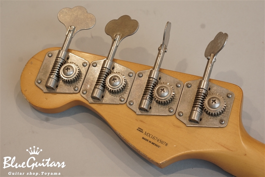 Fender FLEA JAZZ BASS - Shell Pink | Blue Guitars Online Store