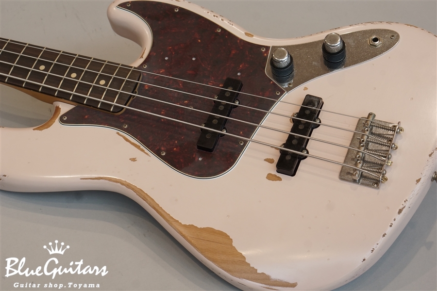 Fender FLEA JAZZ BASS - Shell Pink | Blue Guitars Online Store