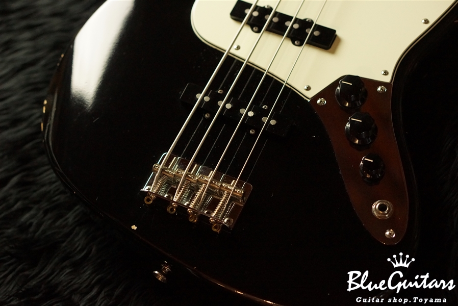 K.Nyui Custom Guitars KNJB - BLK | Blue Guitars Online Store