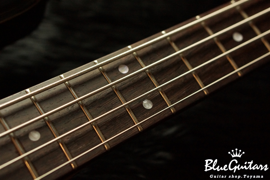 K.Nyui Custom Guitars KNJB - BLK | Blue Guitars Online Store