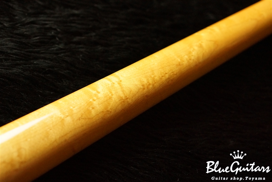 K.Nyui Custom Guitars KNJB - BLK | Blue Guitars Online Store