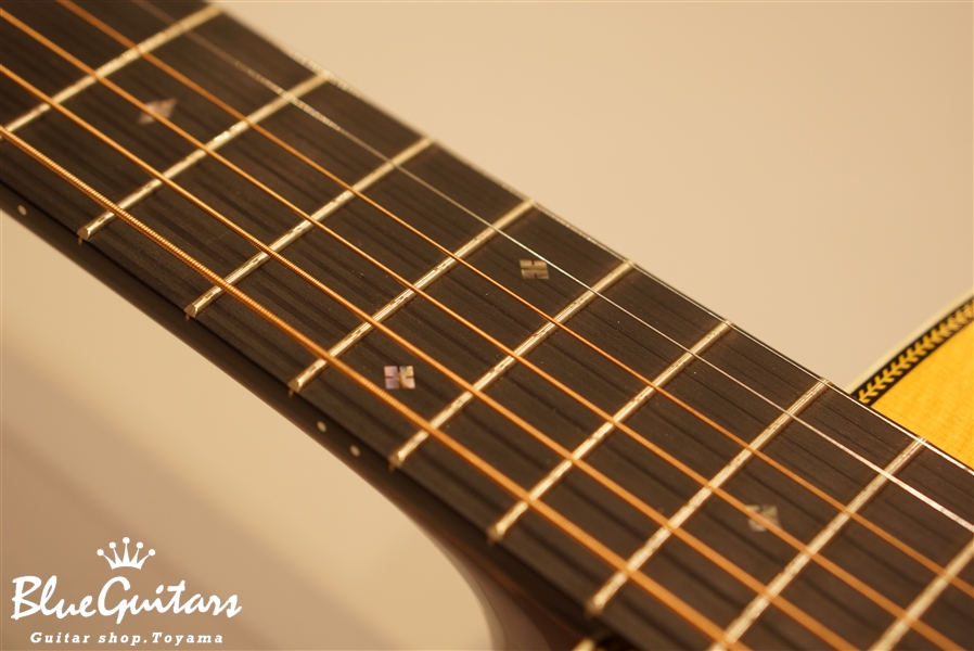 Martin 000-28EC | Blue Guitars Online Store