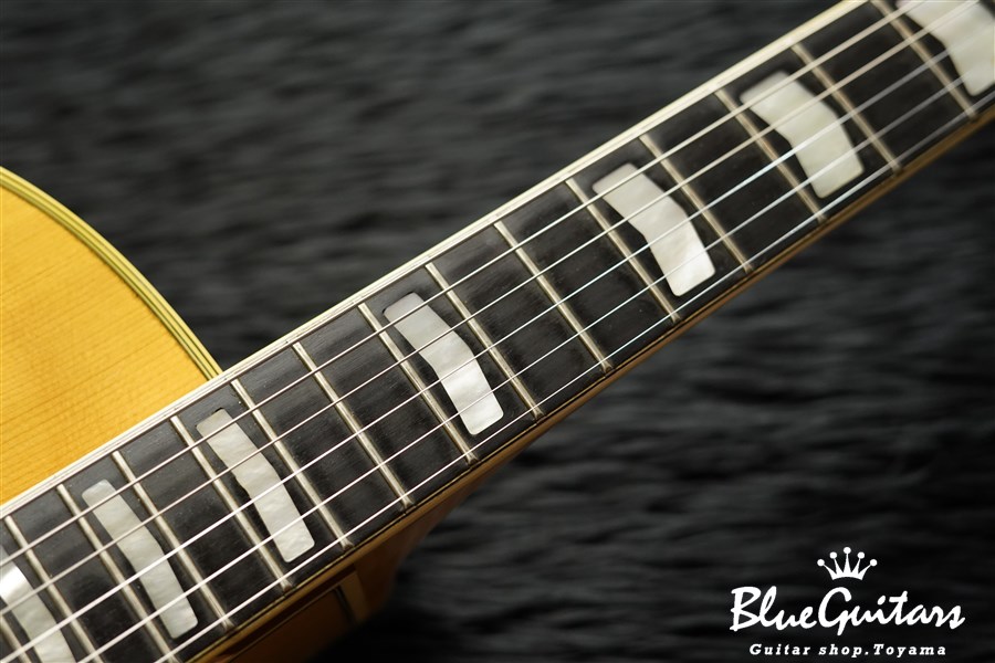 YAMAHA AE-18 - Natural | Blue Guitars Online Store
