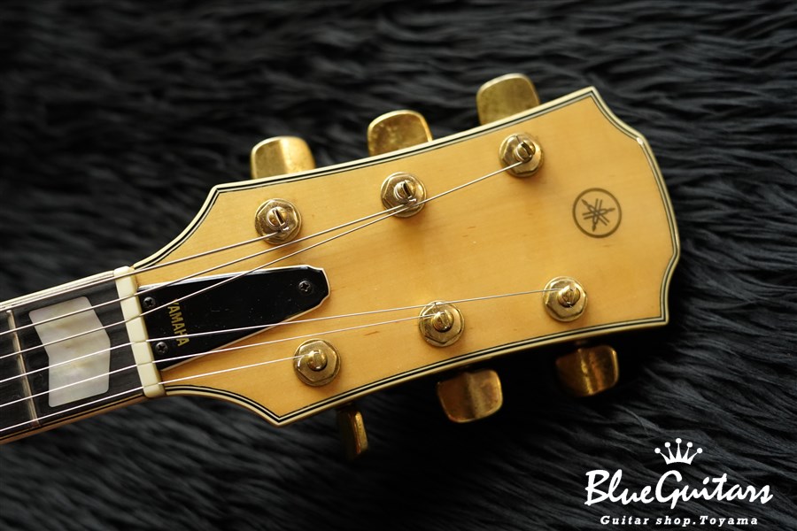 YAMAHA AE-18 - Natural | Blue Guitars Online Store