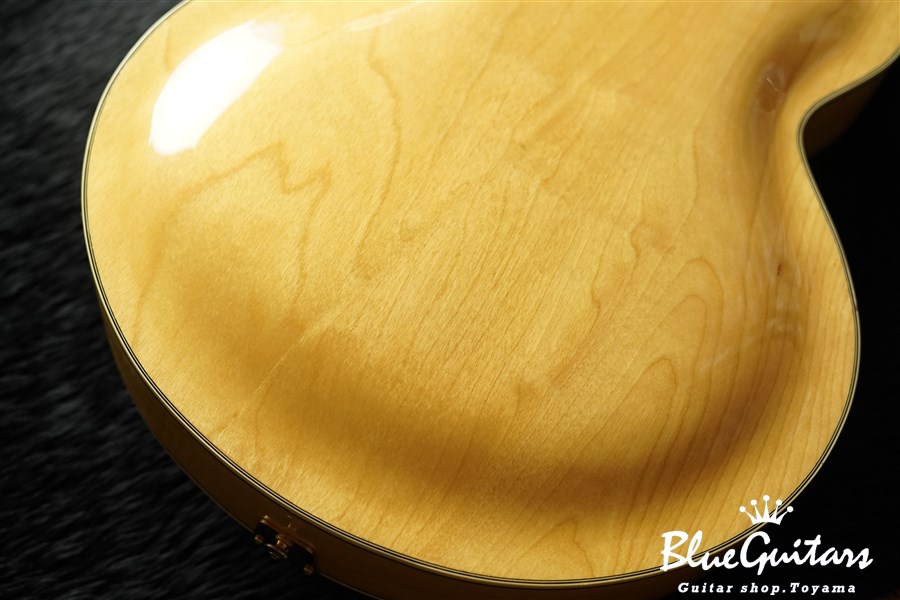 YAMAHA AE-18 - Natural | Blue Guitars Online Store