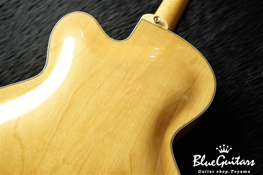 YAMAHA AE-18 - Natural | Blue Guitars Online Store
