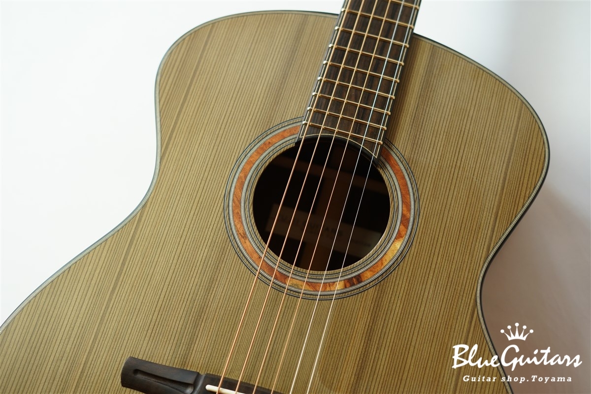 FUJII GUITARS OM Jindai Sugi / Jindai Keyaki | Blue Guitars Online Store