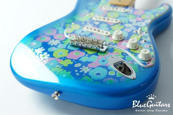 Fender Made in Japan Limited Stratocaster - Blue Flower | Blue Guitars ...