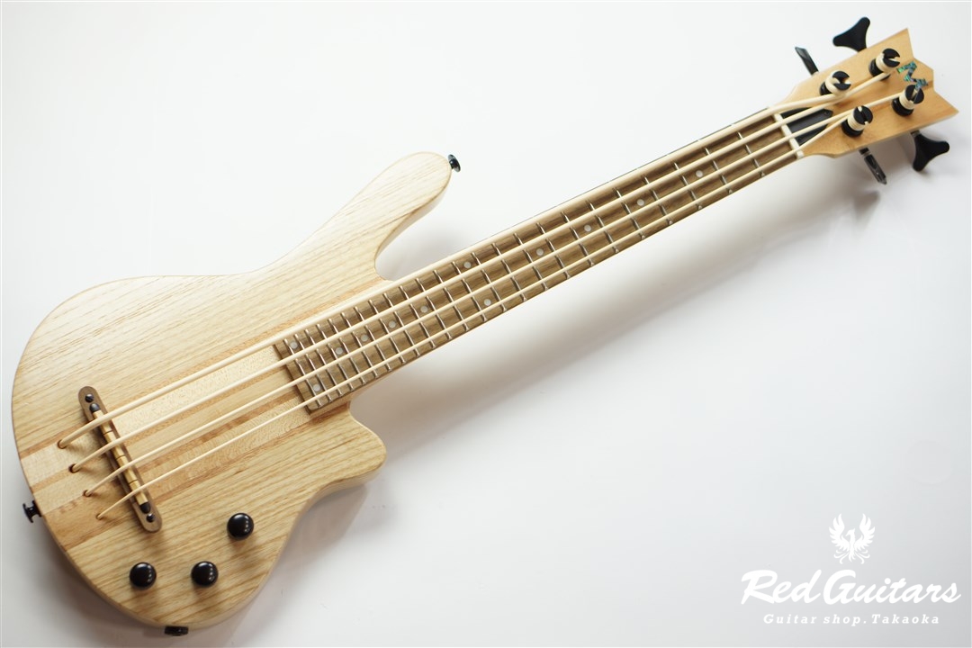 MAHALO MEB1 - Natural | Red Guitars Online Store