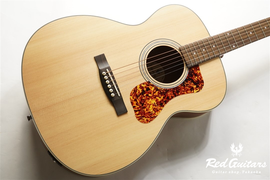 GUILD OM-240E - Natural | Red Guitars Online Store