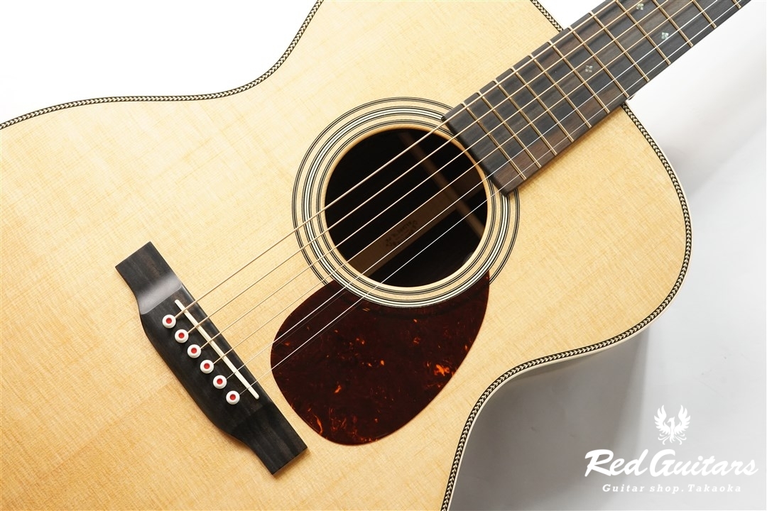 Martin OM-28E Modern Deluxe | Red Guitars Online Store